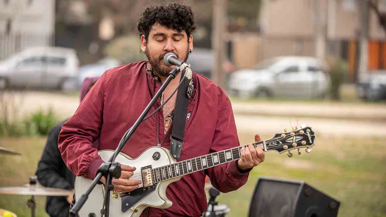 “Gira Para Mejor”: Simón Lara anuncia su primera visita a México | Cool ...