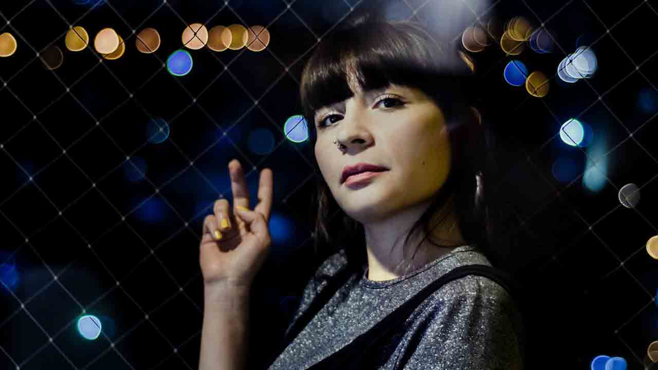 María Compás cuestiona los estereotipos del amor en “Extrañarte Bonito ...