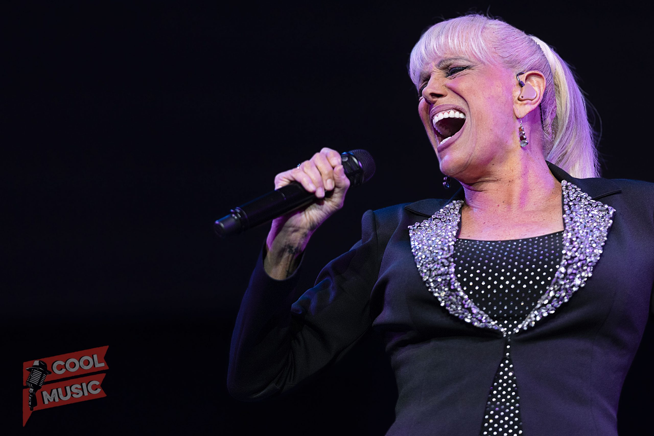 [ESTUVIMOS] Valeria Lynch, Teatro Caupolicán | Cool Music Chile