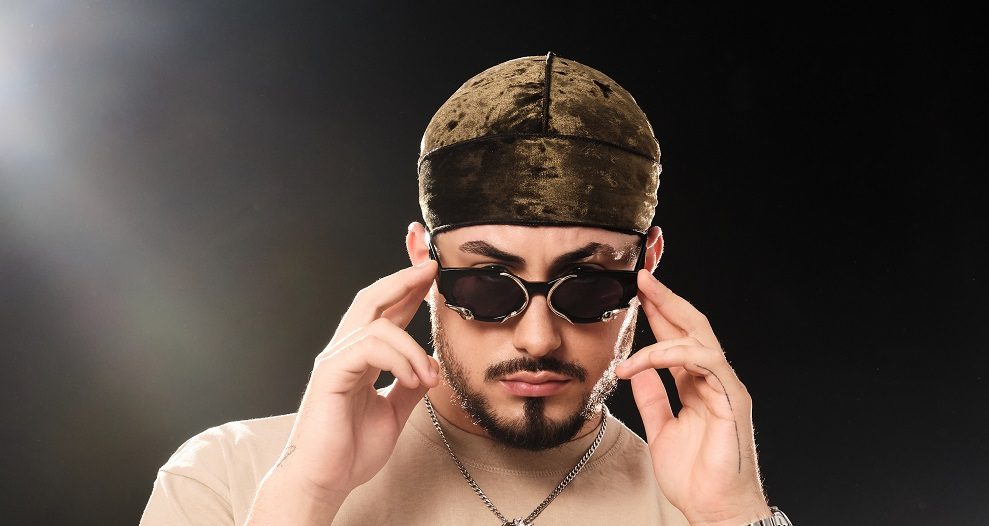 Mientras prepara su Tour 2024, Johnny Sky canta al empoderamiento y ...