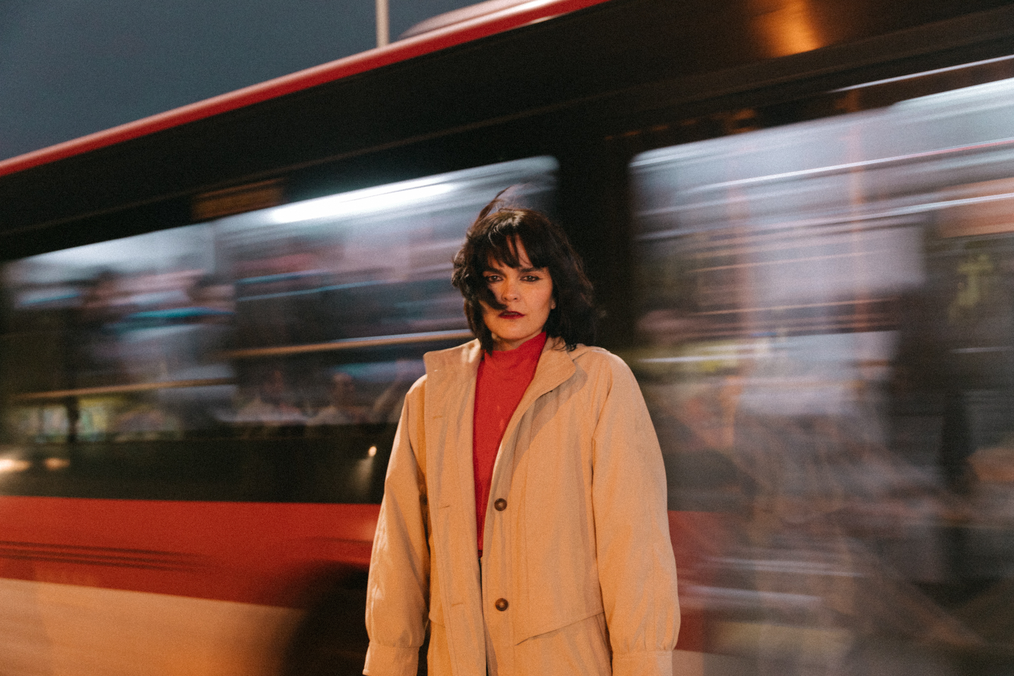 Camila Moreno inicia nueva era musical con su single “Fuga” | Cool ...